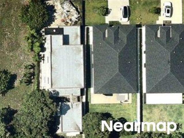 NW 9th St