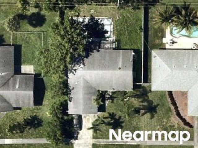 NW 9th St