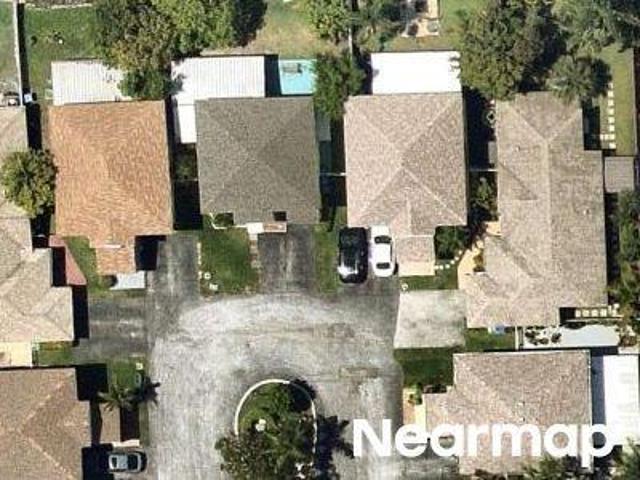 NW 13th St