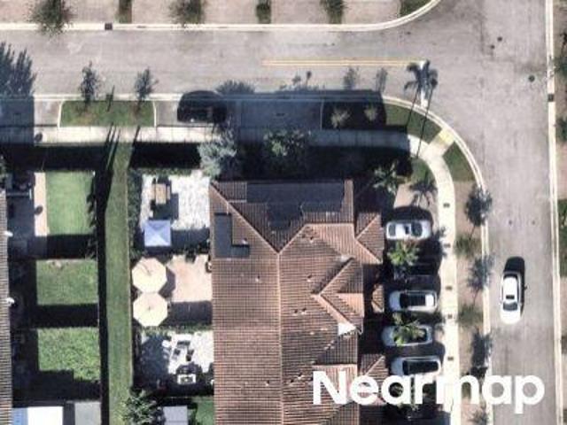 NW 102nd St