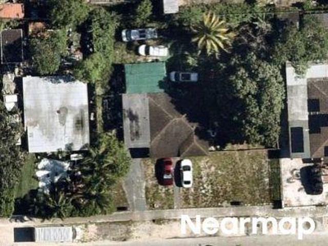 NW 118th St