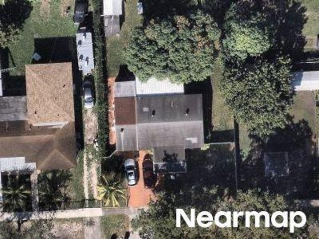 NW 122nd St