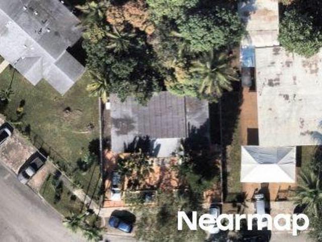 NW 125th St