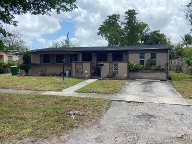 NW 12th St