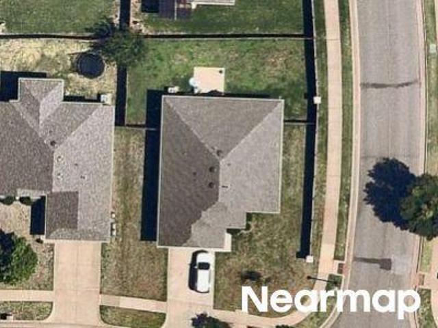 NW 184th St