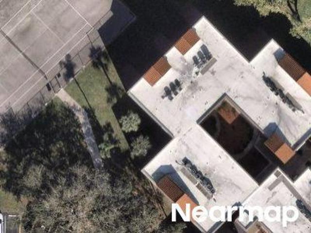 NW 186th St Apt 106