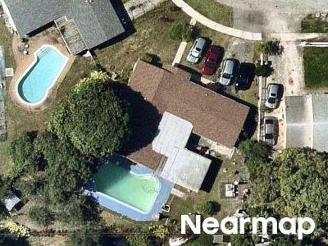 NW 18th St