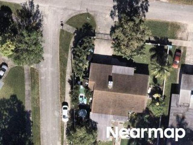 NW 1st Ave