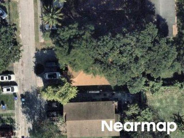 NW 1st Ave