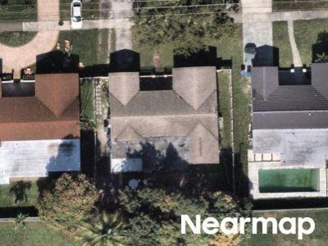 NW 207th St