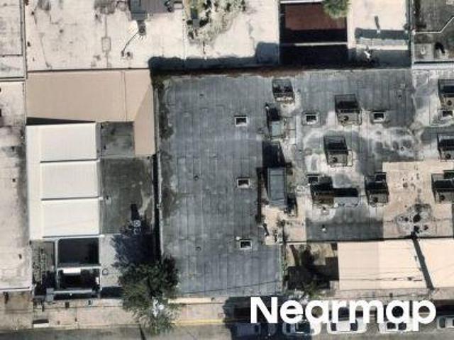 NW 24th St