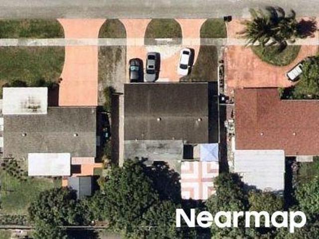NW 25th Pl