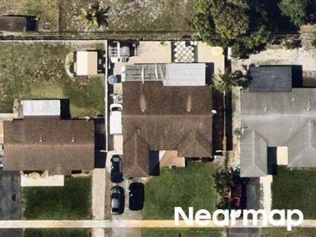 NW 25th St