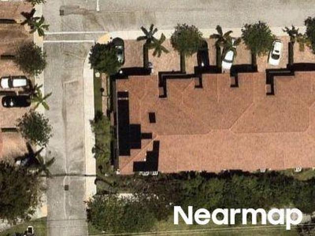 NW 33rd St