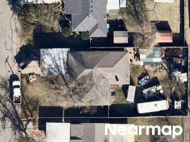 NW 33rd St