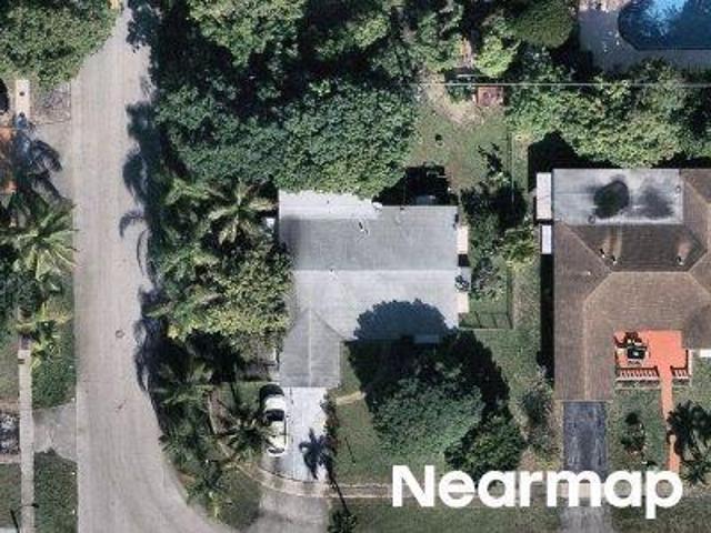 NW 33rd St