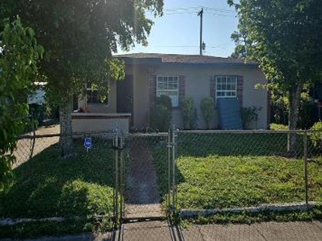 NW 30th Ave