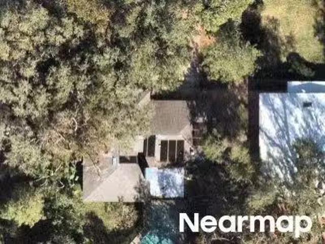 NW 35th Pl