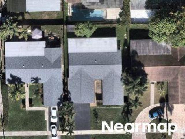NW 35th Pl