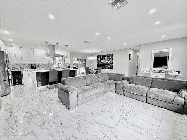 Nw Th Ter, Plantation, Home For Sale