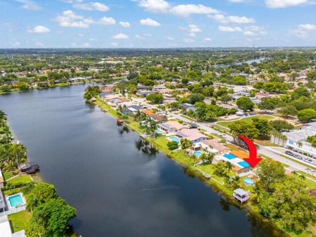 Nw Th Ave, Pembroke Pines, Home For Sale