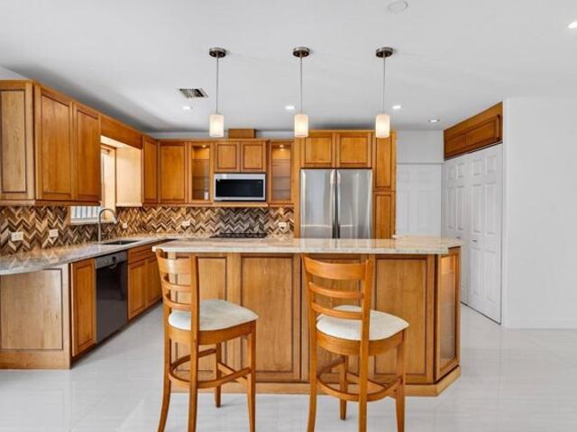 Nw Th Ct, Wilton Manors, Home For Sale