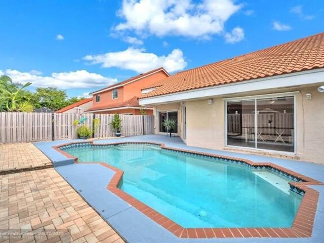 Nw Th Dr, Plantation, Home For Sale