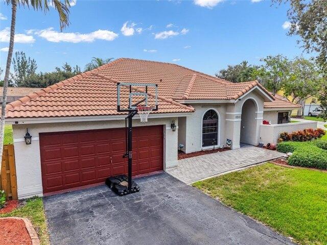 Nw Th Mnr, Plantation, Home For Sale