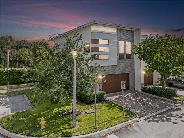 Nw Th Pl, Plantation, Home For Sale