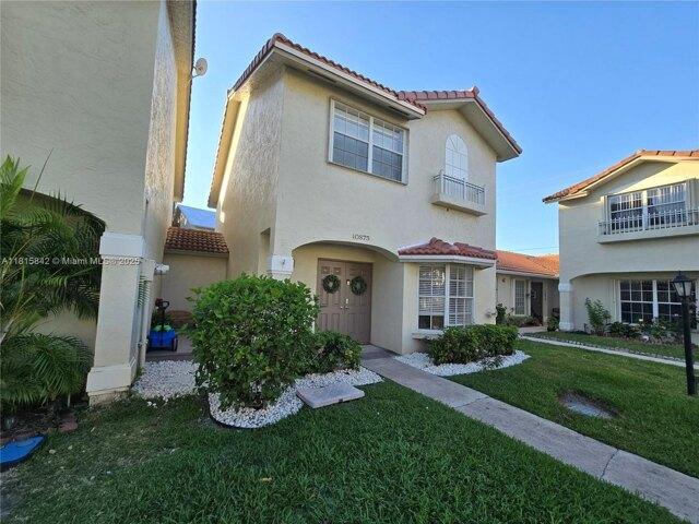 Nw Th St, Pembroke Pines, Home For Sale
