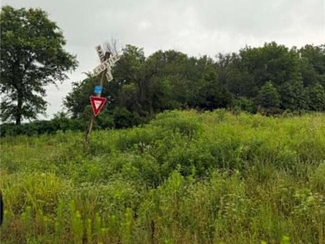 NW Belleview Rd, Columbus, KS 66725