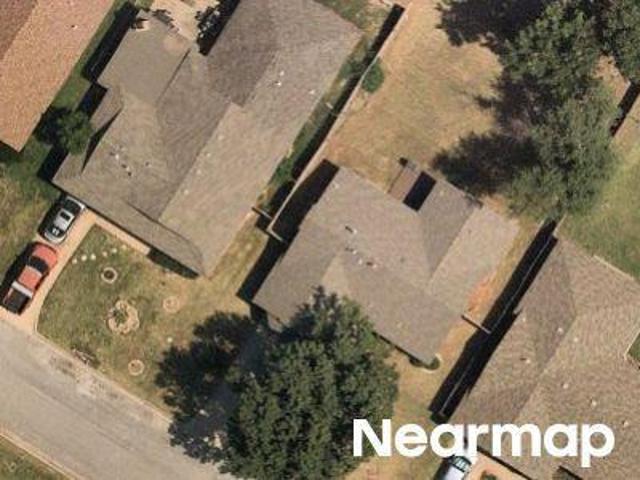 NW Chestnut Ln