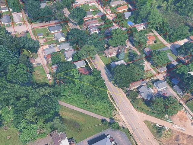 NW Cleveland St, Hobart, IN 46342