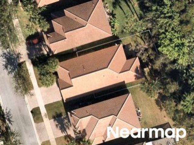 NW Leonardo Cir