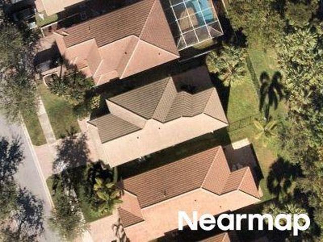 NW Leonardo Cir