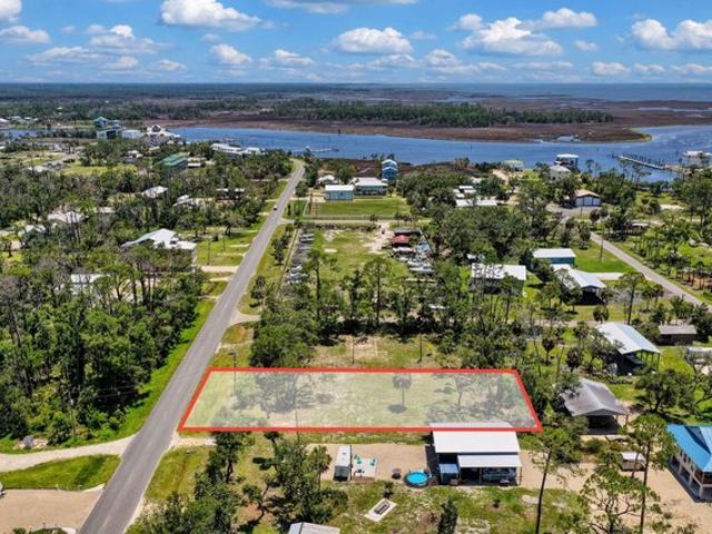 NW Second St, Steinhatchee, FL 32359