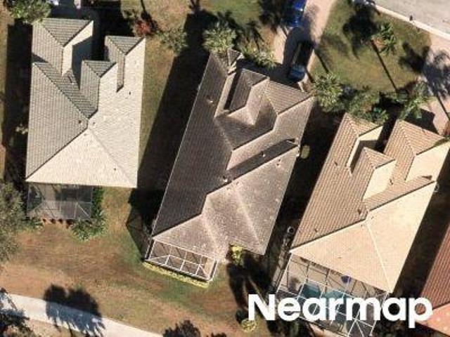 NW Stratford Ln
