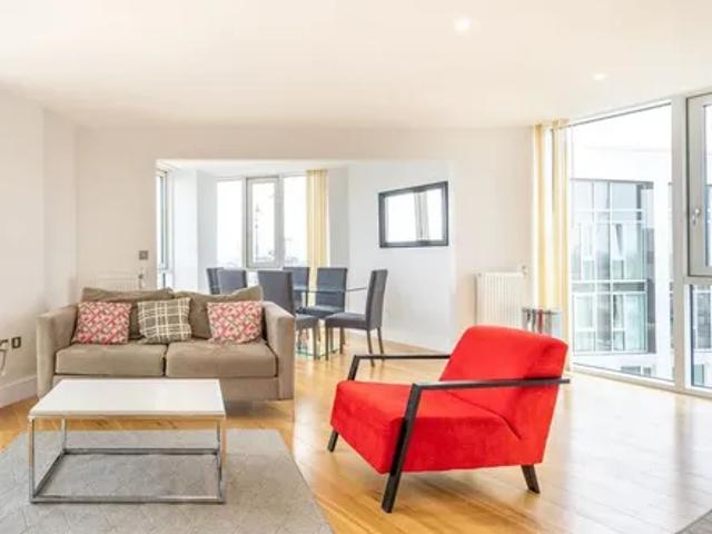 NWC Education, High Street, London, E15 2GR, United Kingdom | 3 bed house for rent #118056756 | Rentberry