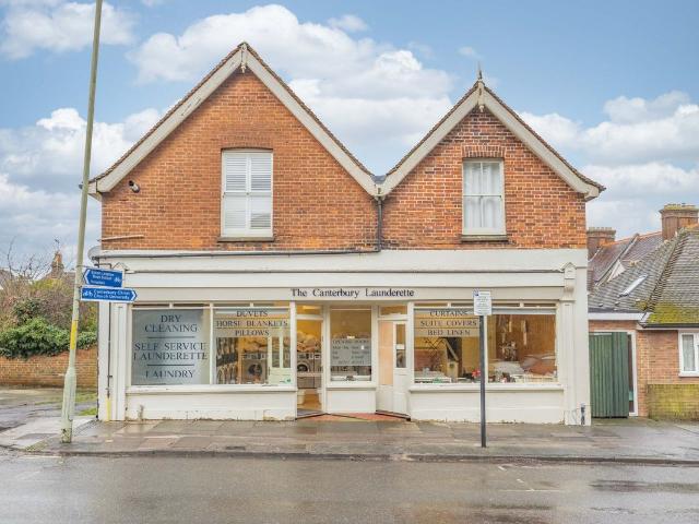 Nunnery Fields, Canterbury, Kent CT1, 2 bed flat to rent, £1,200 pcm | PrimeLocation
