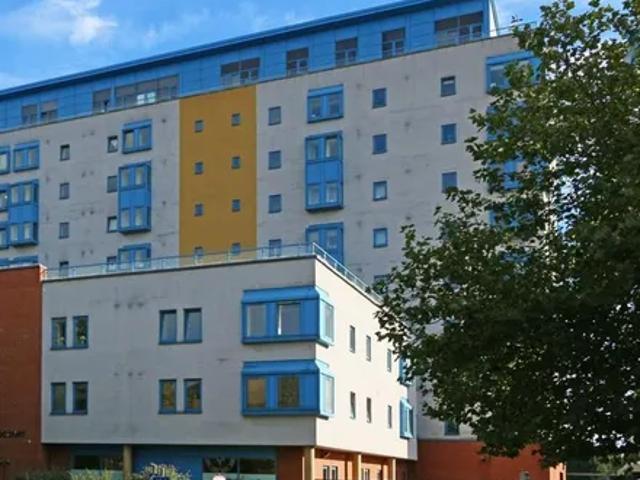 Nuffield Health Fitness & Wellbeing, 1212 London Road, London, SW16 4DN, United Kingdom | 2 bed apartment for rent #139334056 | Rentberry