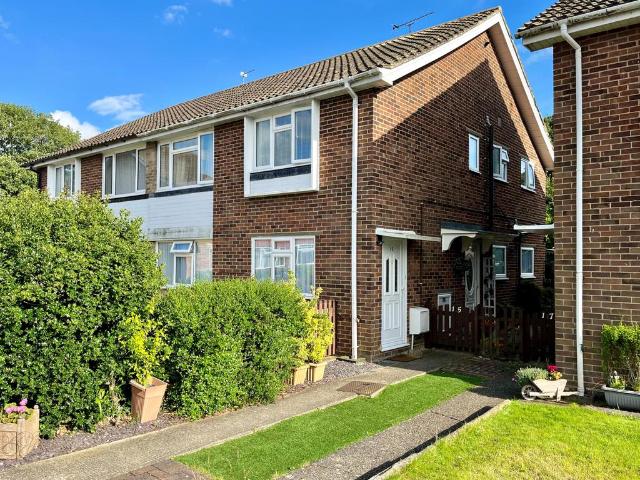 NURSERY CLOSE, SWANLEY, BR8 2 bed maisonette to rent £1,600 pcm £369 pw