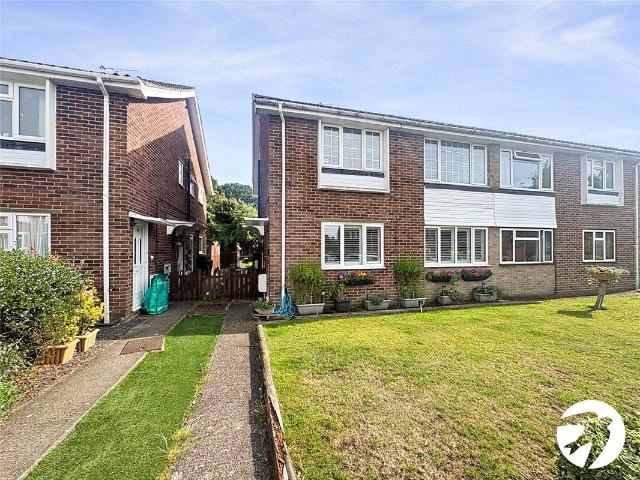 Nursery Close, Swanley, Kent BR8, 2 bed maisonette to rent, £1,600 pcm | PrimeLocation