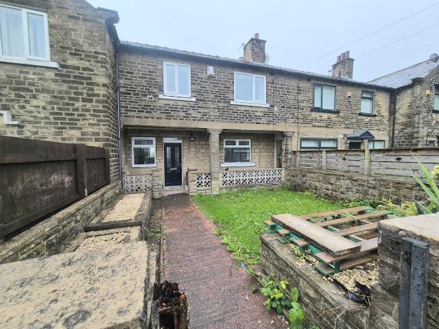 Nursery Lane, Halifax HX3, 3 bed terraced house to rent, £1,000 pcm | PrimeLocation