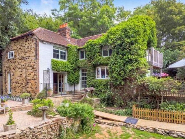 Nursery Lane, Nutley, 4 Bedroom Detached