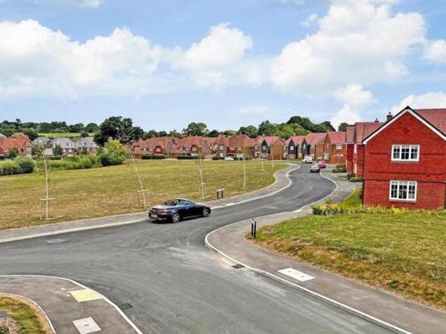 Nursery Rise, Thakeham, 2 Bedroom Flat