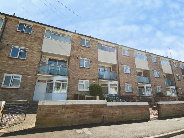 Nursery Waye, Uxbridge UB8, 1 bed maisonette to rent, £1,450 pcm | PrimeLocation
