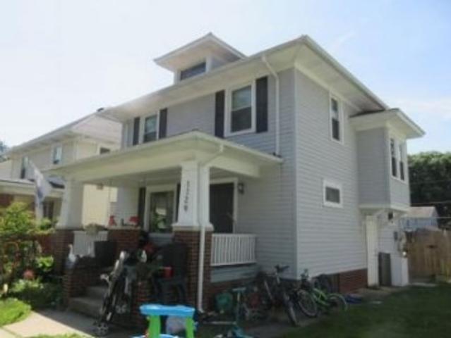 Nuttman Ave