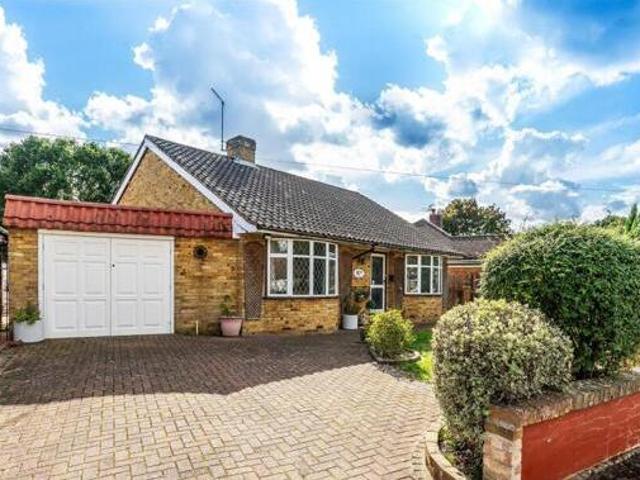 Nutcroft Grove, Fetcham, 2 Bedroom Bungalow