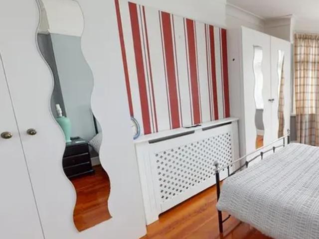 Nutfield Road, London, CR7 7DN, United Kingdom | Room for rent #116882378 | Rentberry