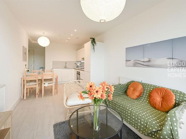 Nuthatch Apartments, 16 Shearwater Drive, London NW9, 1 bed flat to rent, £1,950 pcm | PrimeLocation